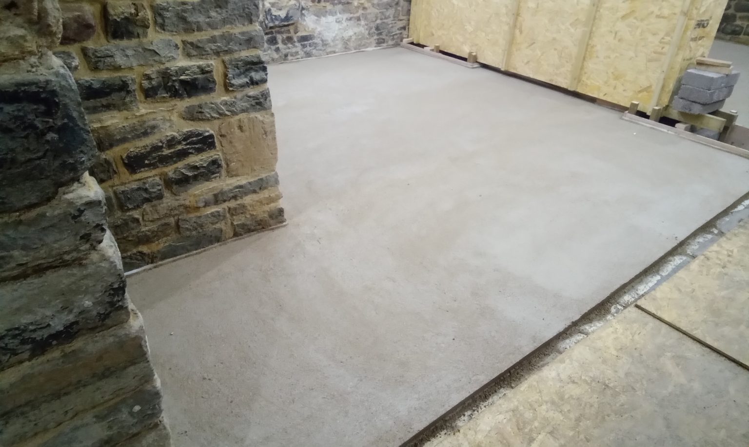 Beautiful limecrete subfloor installed at Poole Museum - The Limecrete ...